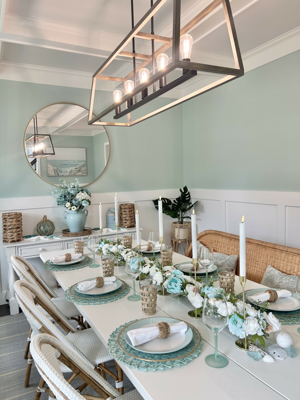 A Coastal Elegance Tablescape - Getting Creative with Carolyn