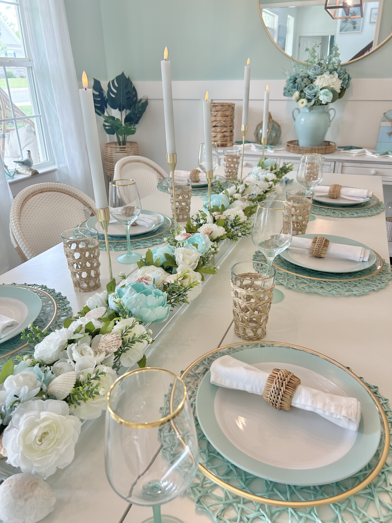 A Coastal Elegance Tablescape - Getting Creative with Carolyn